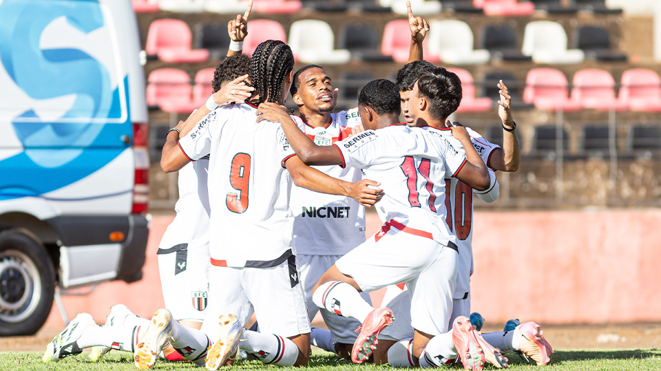 Deu Pantera! Botafogo-SP Surpreende, Faz 4 no Timão e Renasce no ...